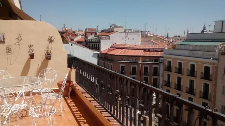 Wide Skies Madrid Apartment - Madrid