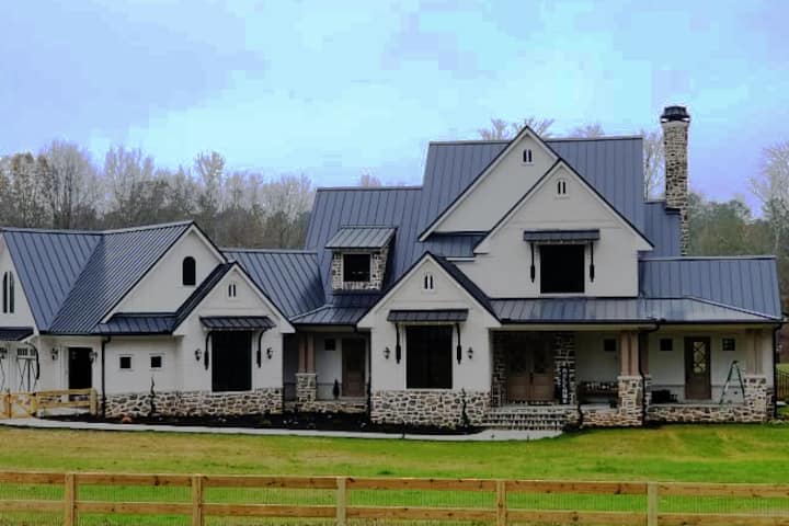 White Horse Manor - Peachtree City, GA