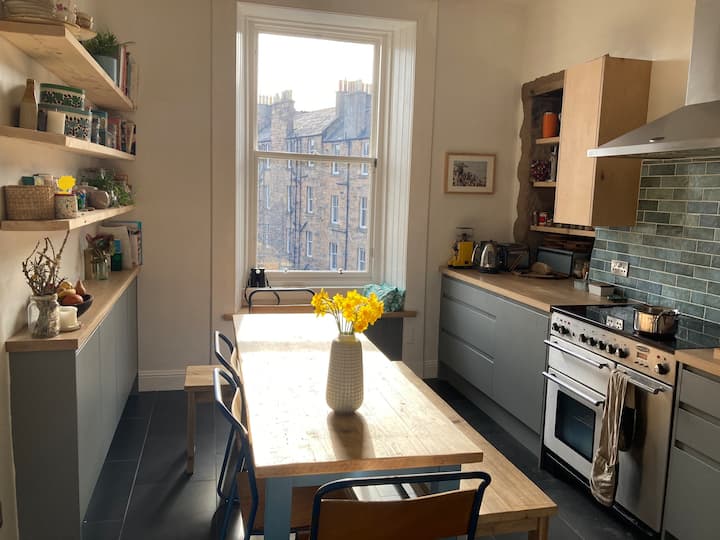 Light, Spacious Home In Marchmont - Edinburgh
