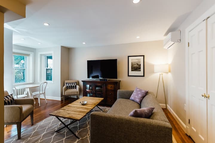 English Basement Apartment Steps From The Capitol! - 워싱턴 D.C.