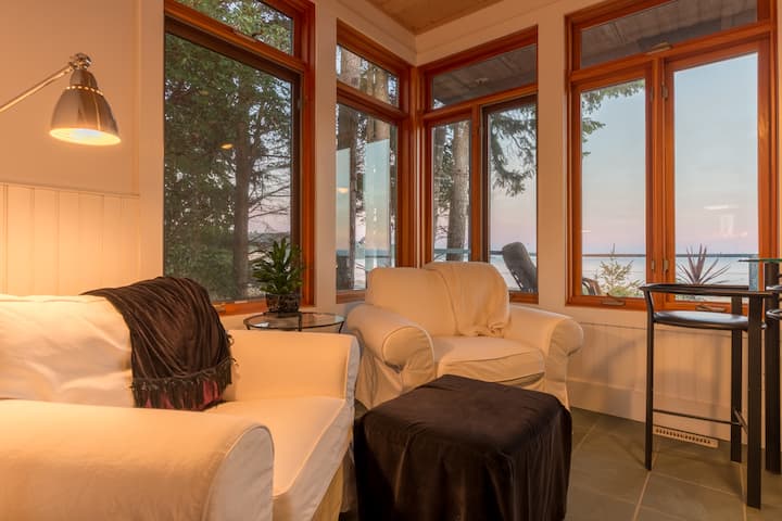 Seaglass Guest House - Sechelt