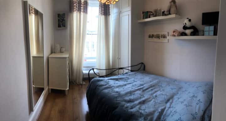 Perfectly Located King's Road Flat - Earl's Court
