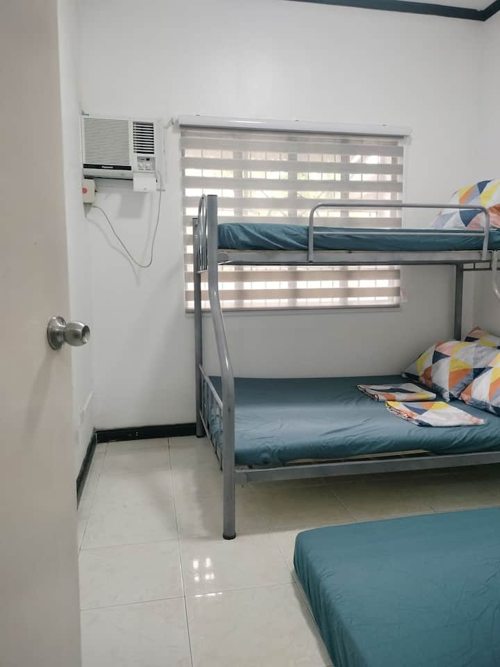 Casa Leo Home Stay - Bacolod