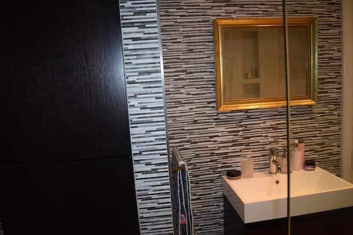 Sliema Central, Stylish Single With Balcony - La Valetta