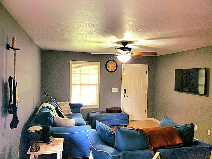 Room With Private Bathroom - Jacksonville, FL