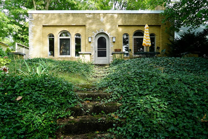 Artist's Retreat/near Notre Dame And Riverwalk - South Bend, IN