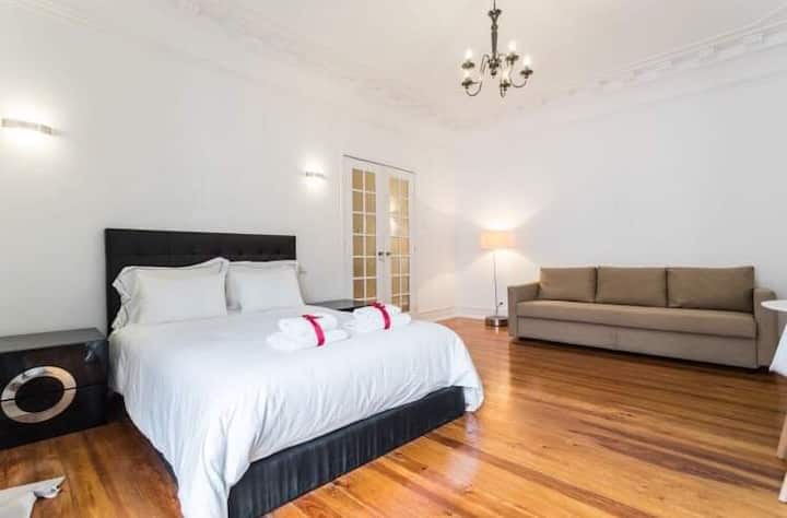 Big Apartment For The Group - Amora