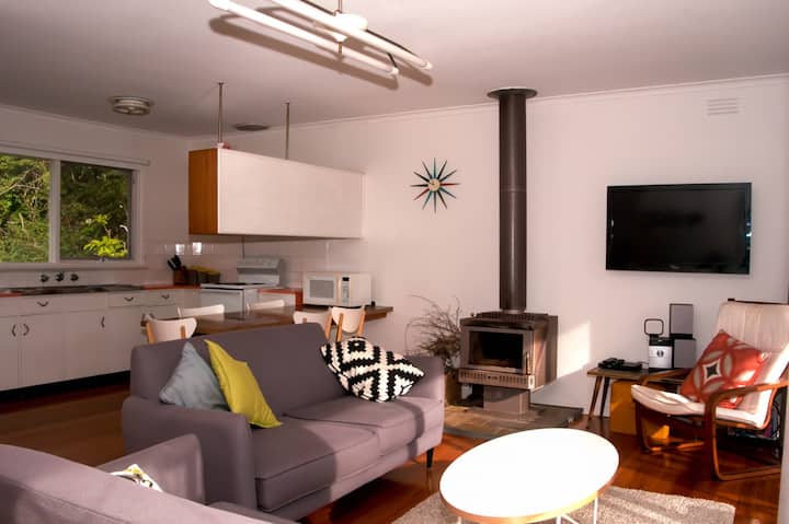 This Delightful Renovated 3 Bedroom Property Sits On The Border Of Rye... - Rye