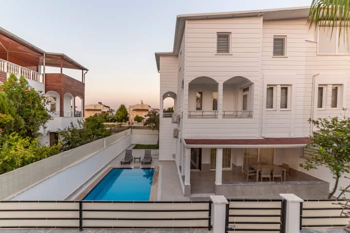 (Li̇ka)villa On Kadriye - Belek