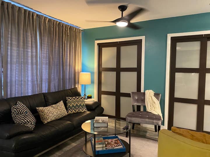 Oaklawn Furnished Monthly Rental 104 - Dallas, TX
