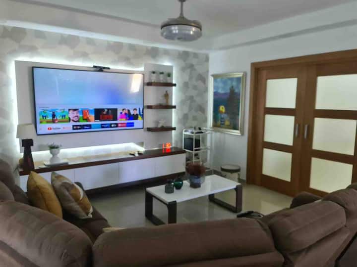 Roomy & Cozy,  4/3.5 Smart Apt. Perfect Location! - Santo Domingo (Dominican Republic)