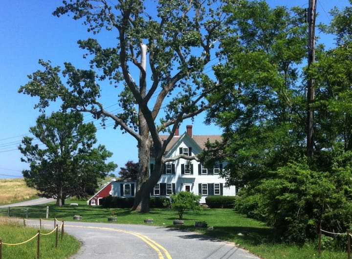 Knowles Farm B&b, South Suite - Orleans, MA