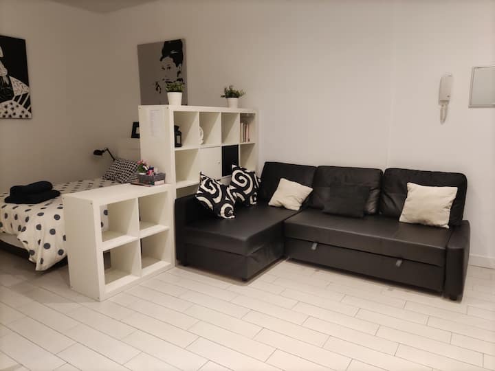 Moderno Y Céntrico Piso En Madrid (La Latina) -