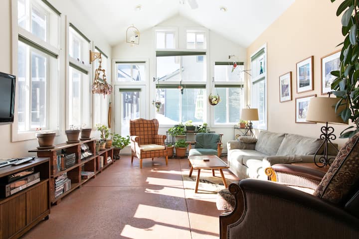 Historic Home In The Heart Of Frisco Off Main St! - Frisco, CO