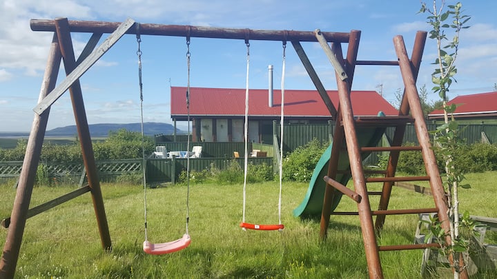 Cottage, Sleeps 4, 2buildings, Near Hella, Hot Tub - Islandia