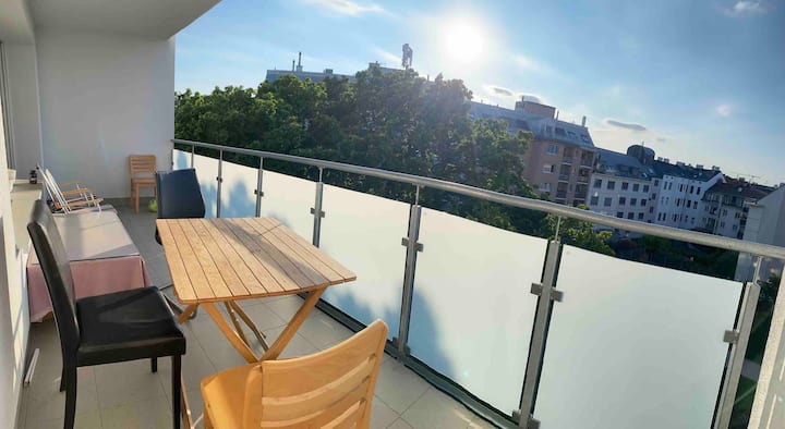 Cozy Flat, Private Balcony, 15 Min To Center - Vienna Central Station