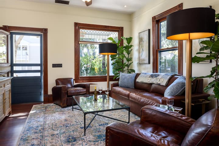 Beach,shop,downtown,🚘🚖ev Charging Station - Santa Barbara, CA