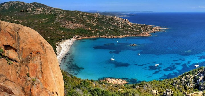 Philippe Et Marie Josée/serraggia/corse Du Sud - Sartène
