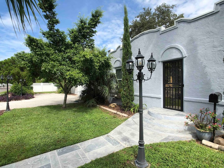 Kenwood Oasis - St. Petersburg, FL