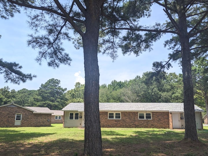 Minimalistic Midterm, 2 Bdr Apt @ Timberline Flats - Memphis, TN