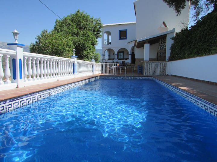 Villa Flores En El Campo, Cerca Del Mar, Piscina - Torrox Costa