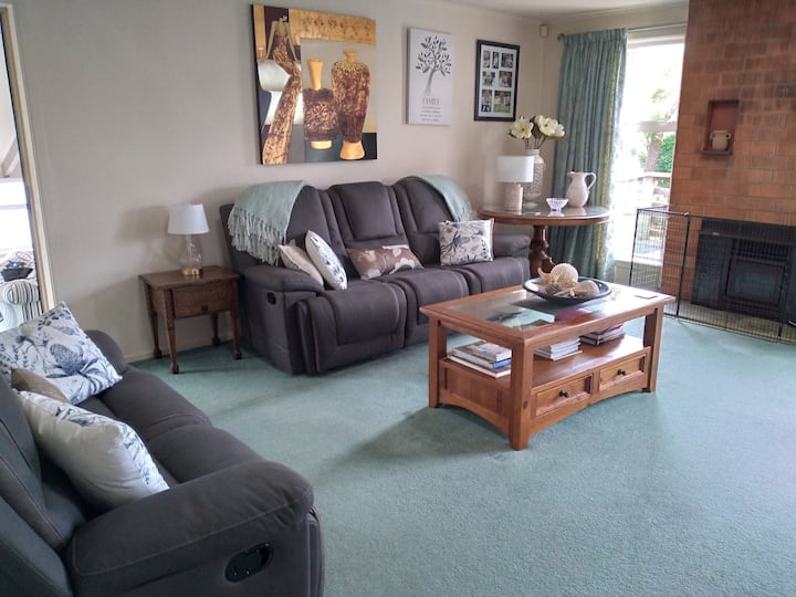 Cosy Beach Retreat - Christchurch