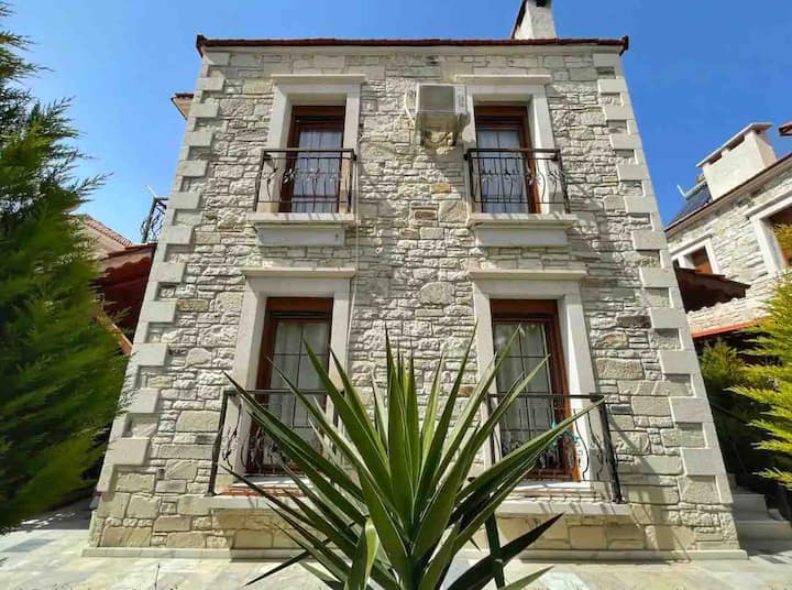 Be Villa  Taş  Ev - Foça