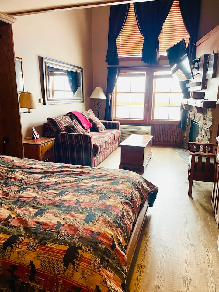 In The Heart Of The Village (Ski In/out) - Seneca State Forest, Dunmore