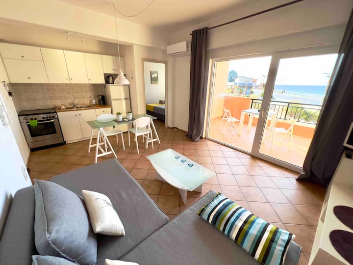 Cosy Apartment In The Center By The Sea - Heraklion