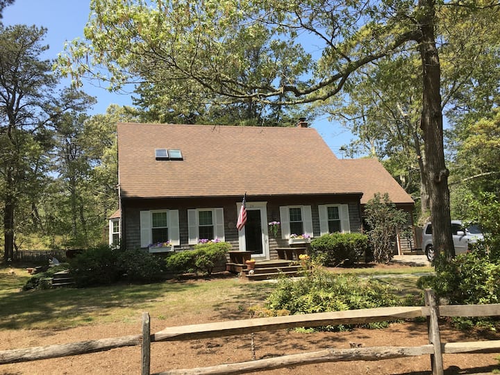 Charming Martha's Vineyard Home On State Forest - マーサズ・ビンヤード島, MA