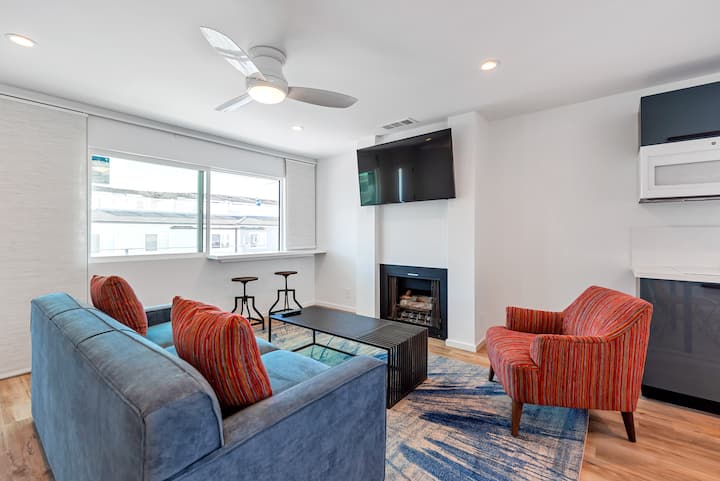 Steps To The Sand, Walk To Village! C Unit - Carlsbad, CA