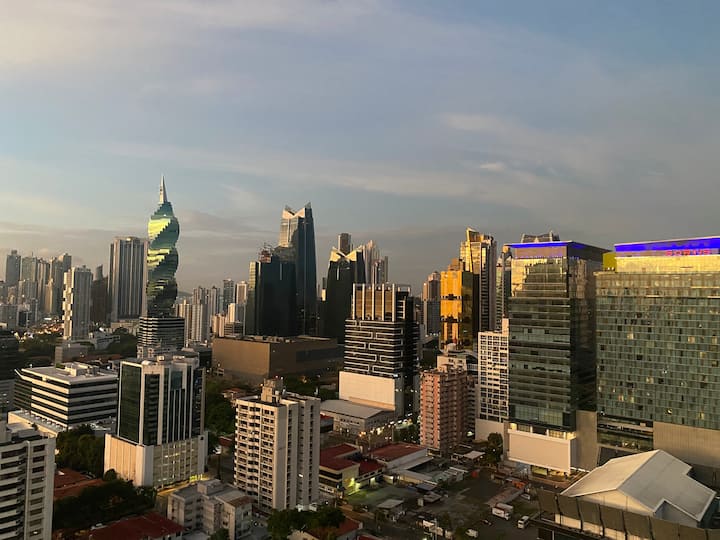 Lindo Apto A Dos Cuadras De La Cinta Costera - Panama