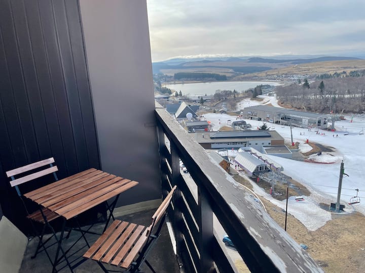 Besse & St Anastaise :Superbe Appart En Residence - Besse-et-Saint-Anastaise