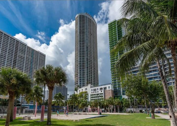 (30-day Min) Private 1br W/commanding Miami Views - Miami, FL
