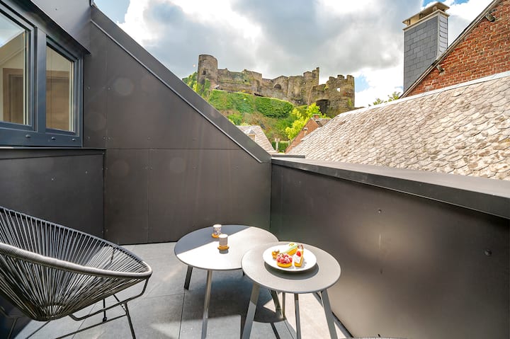 Castle View: Appartement Romantique Avec Rooftop - La Roche-en-Ardenne