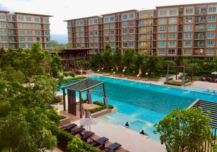 A Cozy Room With A Pool View (Olympic Size Pool) - Cha-am