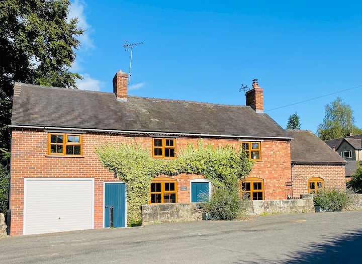 Alton Village Cottage 5 Minutes To Alton Towers - Uttoxeter