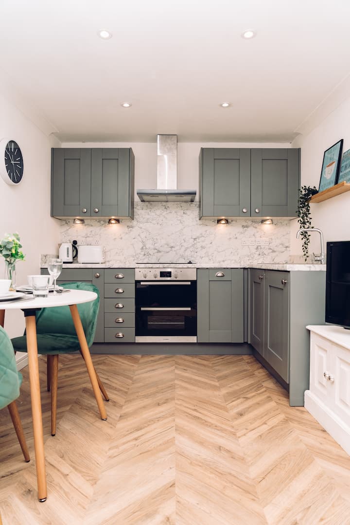 Colchester Holiday Rentals & Homes - England, United Kingdom | Airbnb