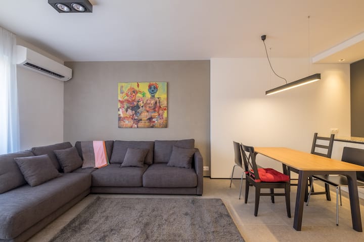 Minimal Interior Design / Metro Station / Luxury A - Sofía