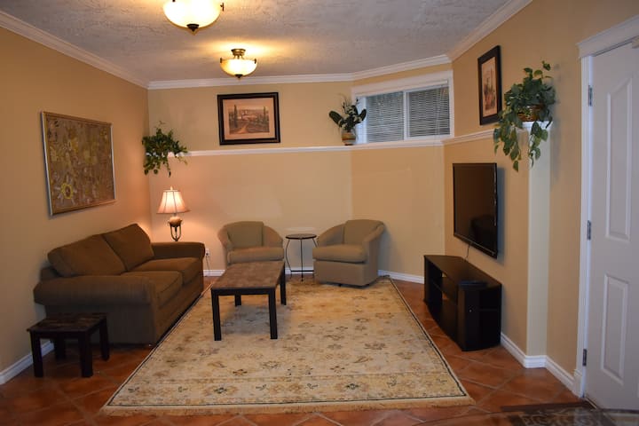 Beautiful Suite By The Ocean - Saanich