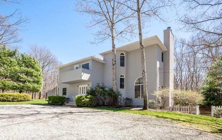 Hamptons Getaway 6 Br 4 Bath Pool And Tennis - The Hamptons, NY