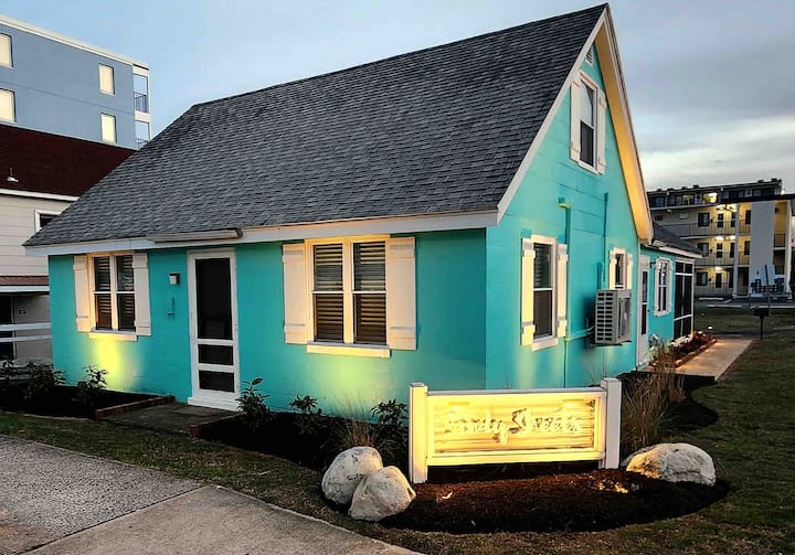 Sandy Sheets Cozy Beach Cottage - Ocean City