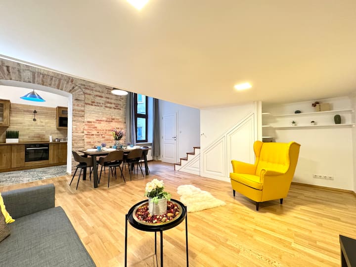 Roomy Haven Apartments@liberty Bridge 2mins - Budapest