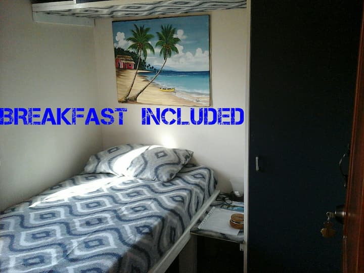 Single,private Bathroom, Breakfast, Wi-fi And Pool - Punta Cana