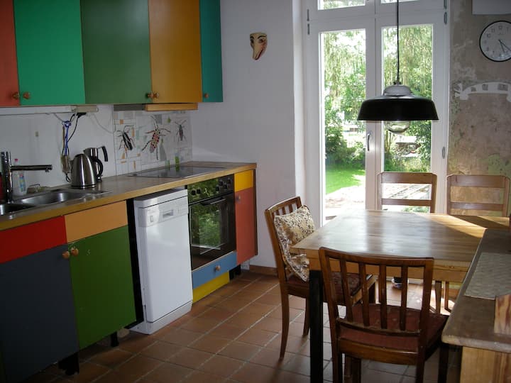 Zimmer In Sympathischem Künstlerhaus - Berlin