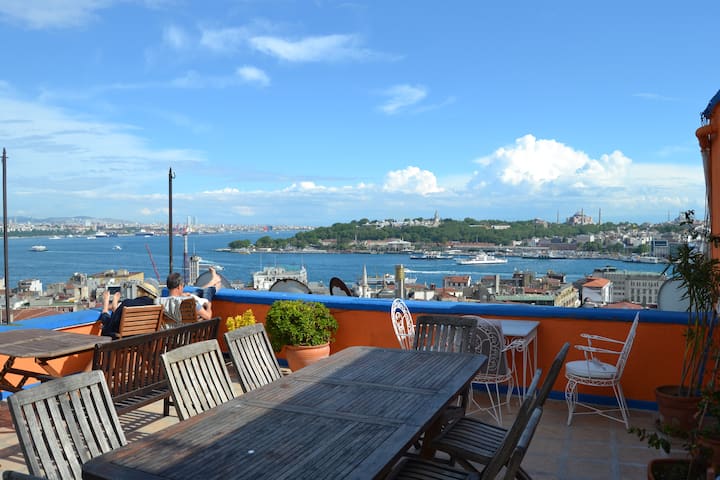 Stunning Views ! Terrace Apart. Near Galata Tower - İstanbul