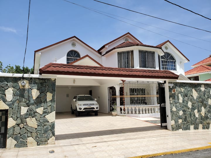 Manoguayabo, Santo Domingo Oeste: alquileres vacacionales y ...