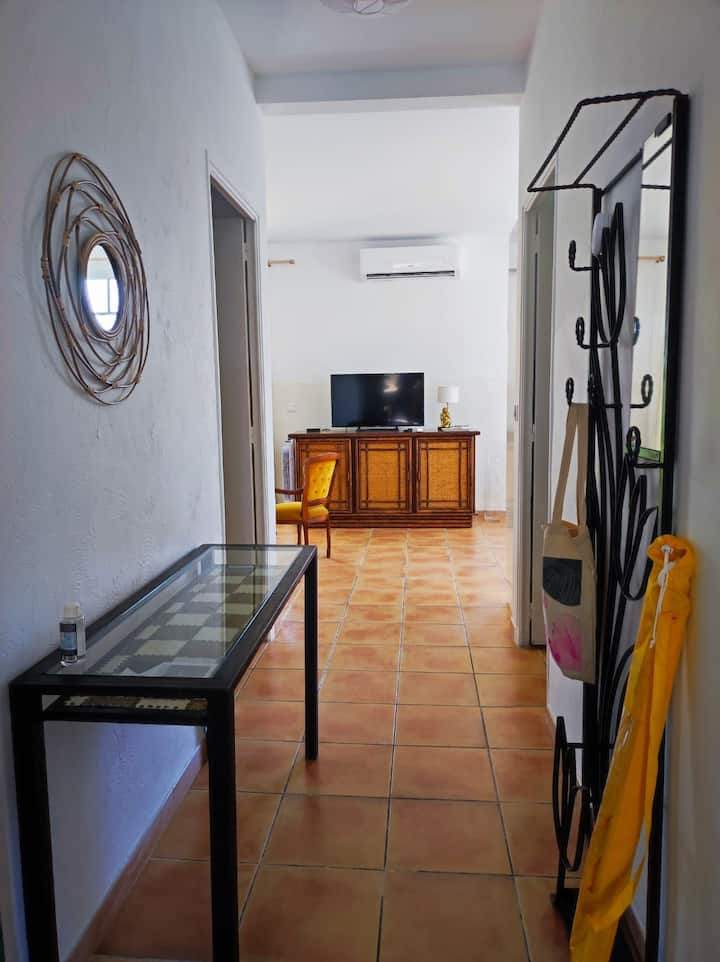 Spacieux Trois Pièces En Rez-de-jardin - Sanary-sur-Mer