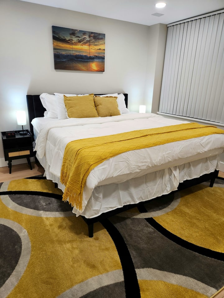Stylish King 1br Towson Suite W Pool Gym Parking - Towson, MD