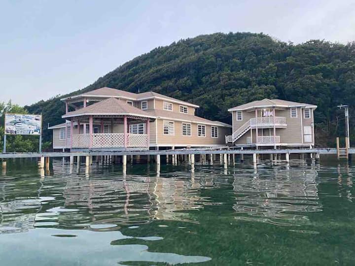 Sea Dream - Waterfront Inn - Guanaja